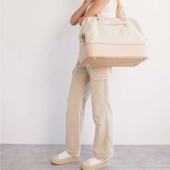 BEIS | Bags | Beis Weekender | Poshmark